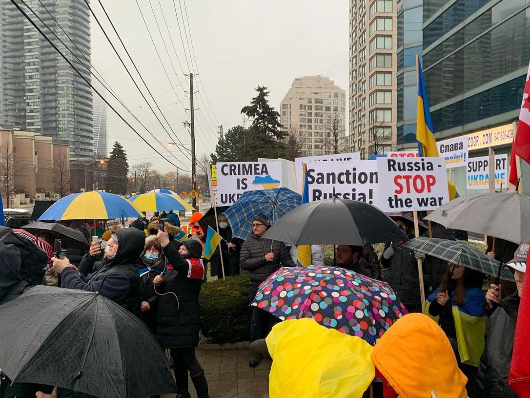 UCC Toronto - Hundreds attend Toronto rally held in support of Ukraine ...